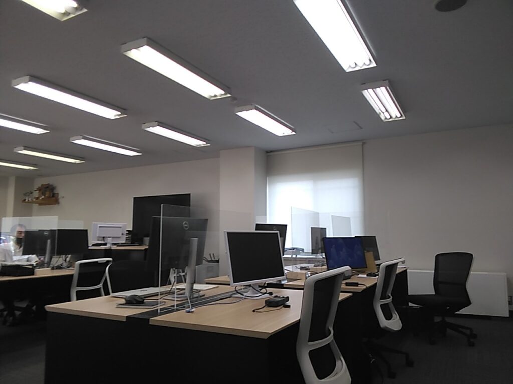 天井に取付ける照明器具は天井の中ではどのようになっているのか 照明設備 東亜電機⼯業グループ